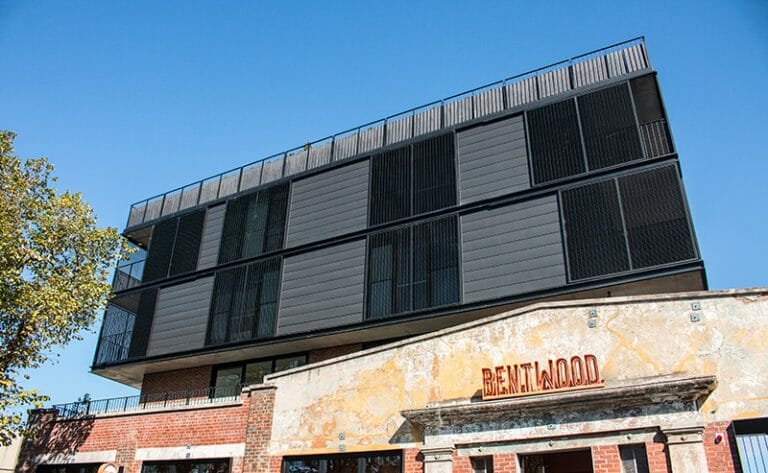 Taking a closer look at Interlocking/V25 - Metal Cladding Systems