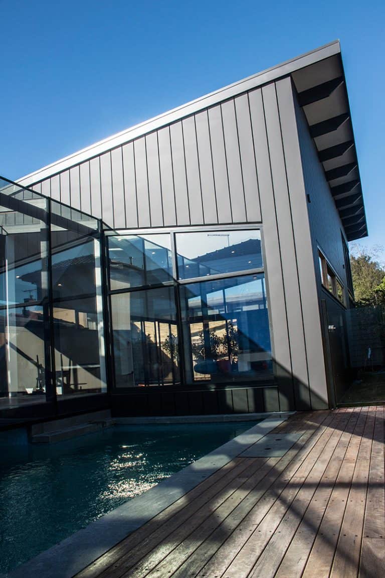 Jenkins Street features Matt Colorbond Interlocking cladding